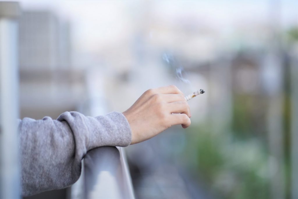 Renunțarea la fumat: strategii de reducere a riscului pentru sănătate ...